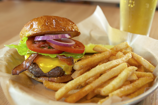 Video Review - Creatwood Tavern, Smyrna | Atlanta Eats