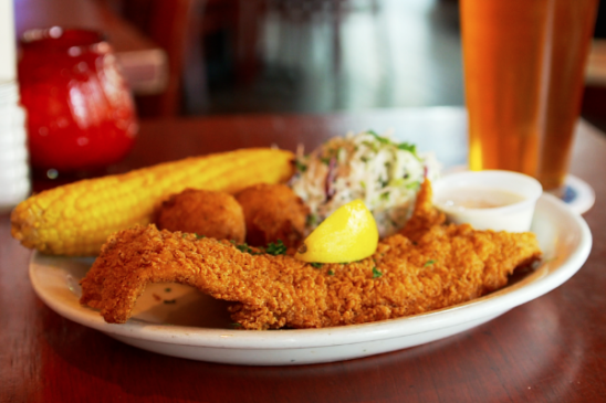 Video Restaurant Review - Six Feet Under | Atlanta Eats